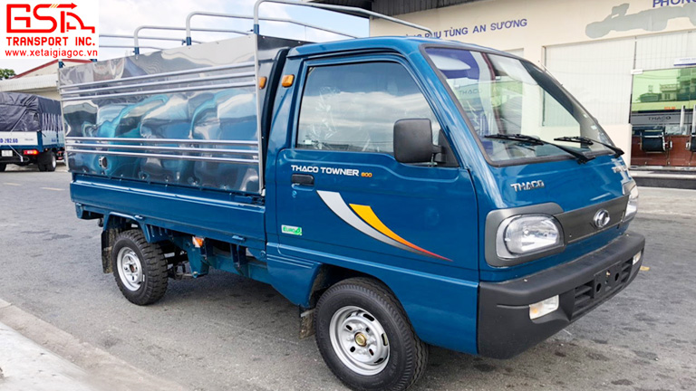 So kè giữa Dongben 810kg với xe tải Thaco 800 thùng mui bạt